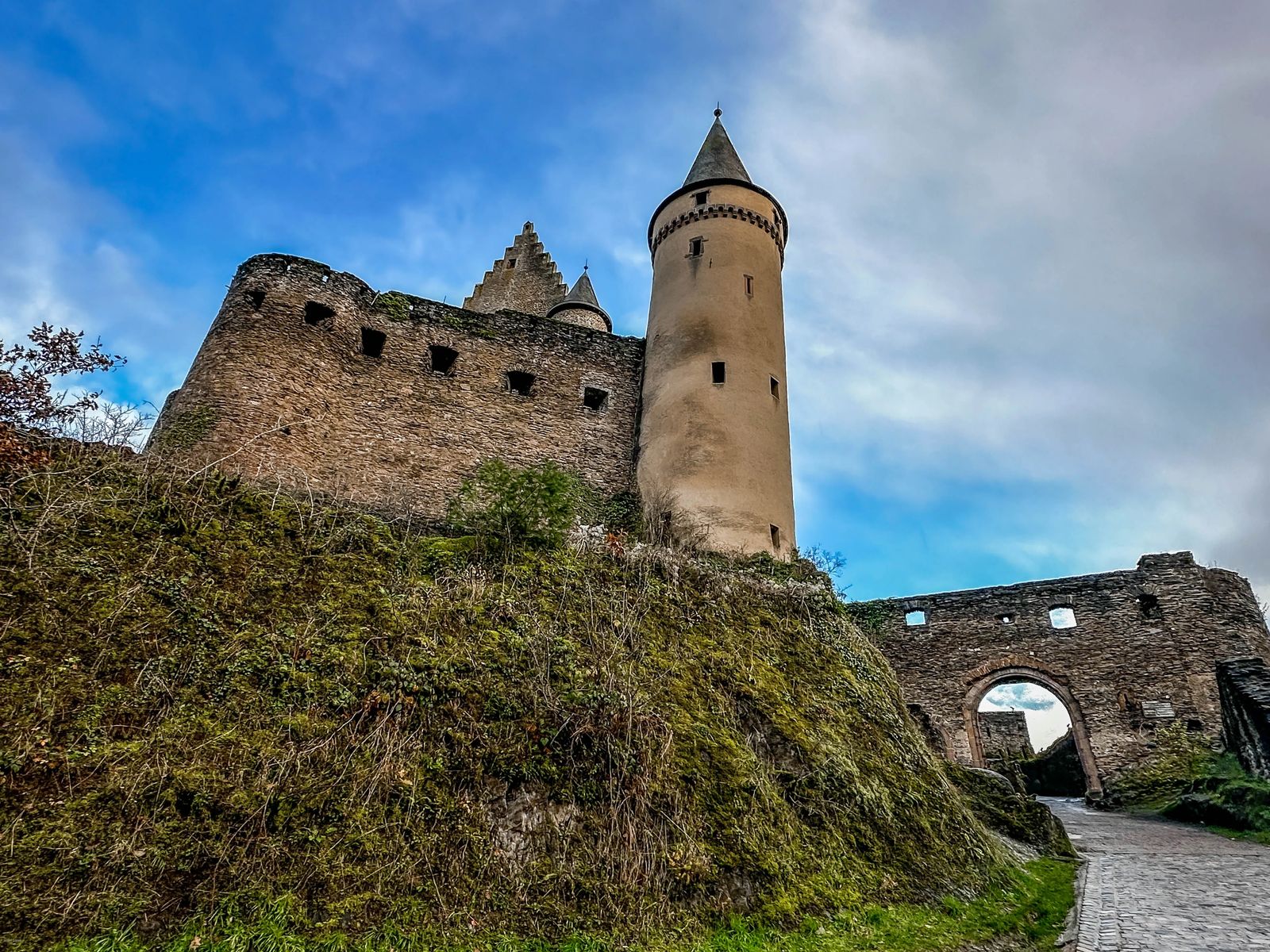 How To Visit Vianden Castle in Luxembourg