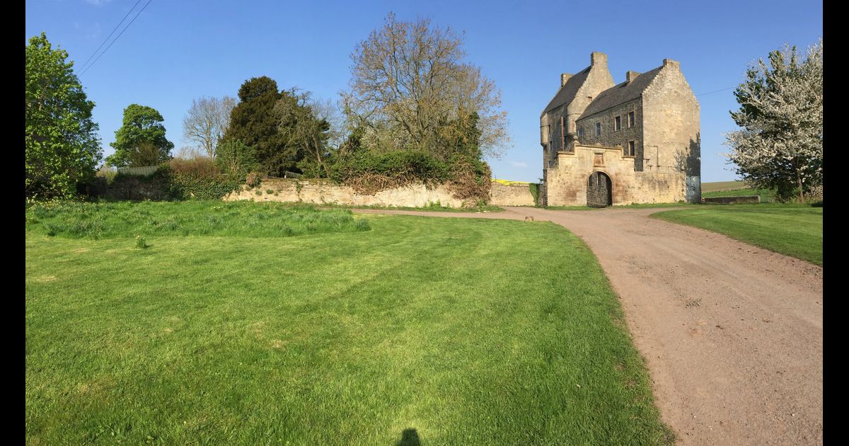 Outlander Self Guided Tour